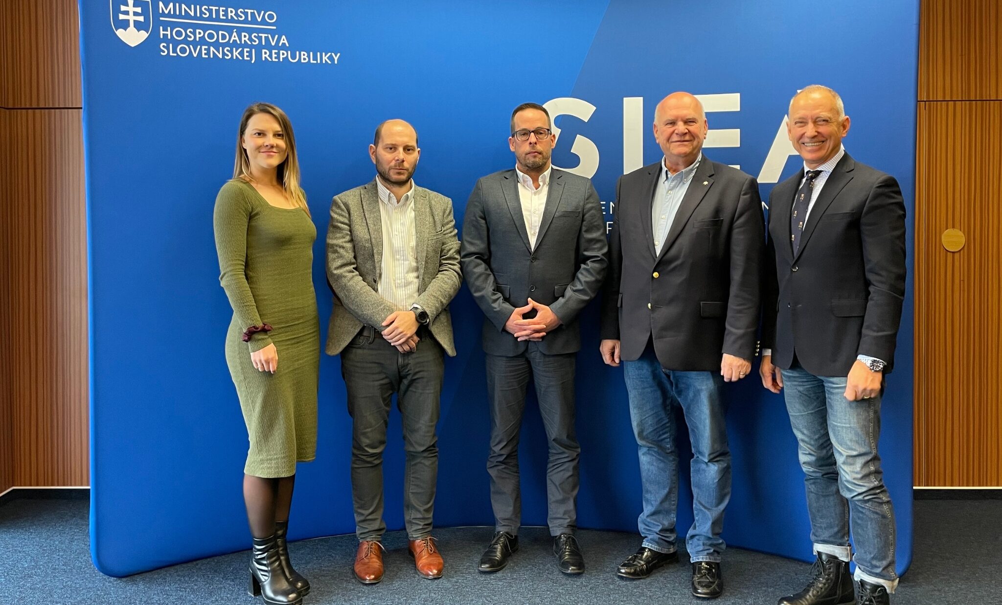 SIEA and EIT Manufacturing Sign Memorandum of Understanding to Boost ...